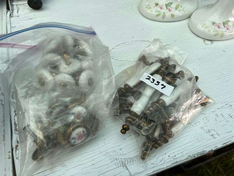 Porcelain Drawer pulls and cabinet handles - Leap Auctions, LLC