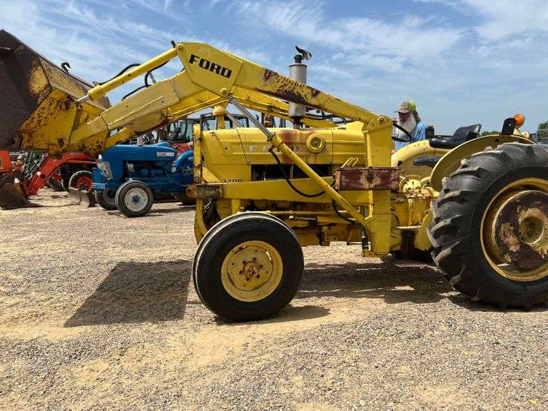 Ford 3400 Diesel Tractor w/ loader - Leap Auctions, LLC
