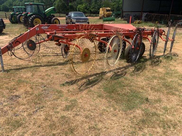 Kuhn SR300 Hay Rake - Leap Auctions, LLC