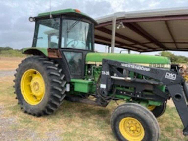 John Deere 2955 Tractor w/ loader 4826 hrs showing - Leap Auctions, LLC