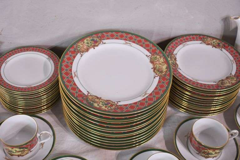 Set of Noritake "Royal Hunt" china; 1109-037 - R.H. Lee & Co. Auctioneers