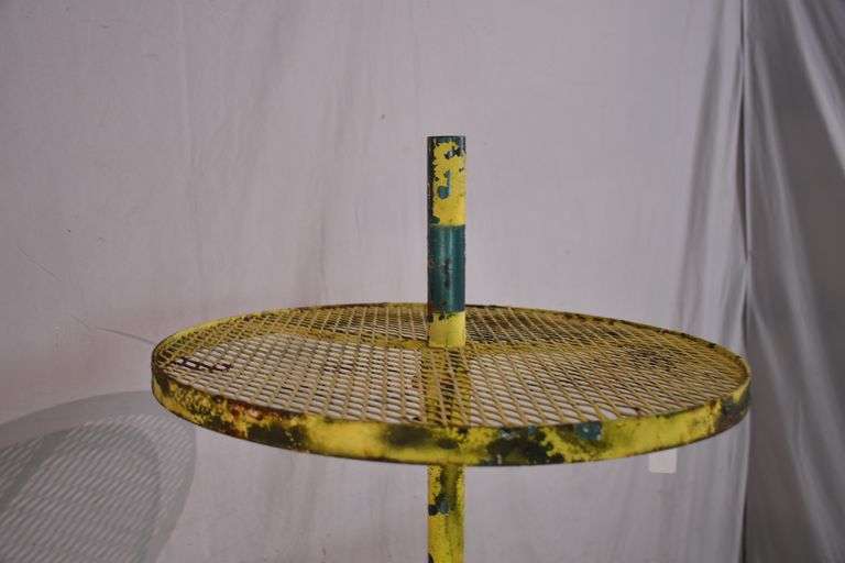 Round industrial metal 4 tier display stand with casters; 336-1841 - R ...