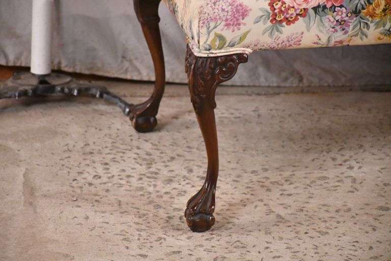 Chippendale style bench with carved ball in claw feet; 55-8829 - R.H ...