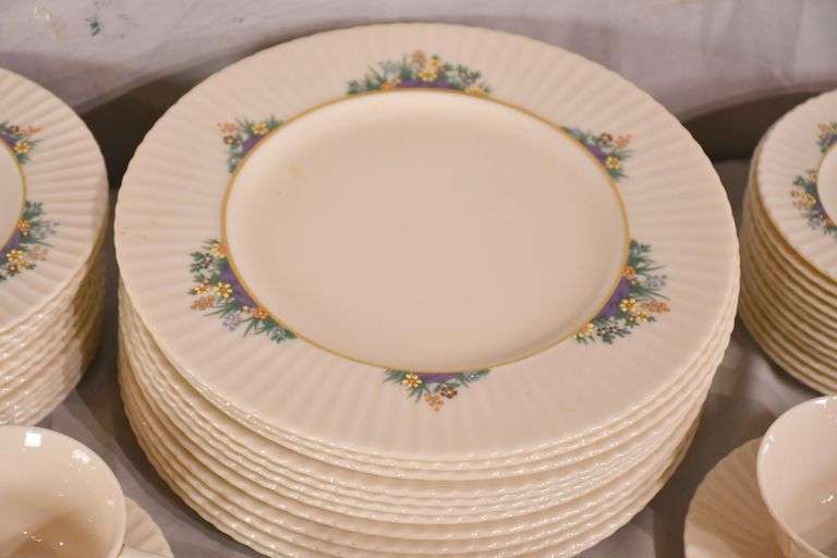 60 piece set of Lenox "Rutledge" china; 68-2581 - R.H. Lee & Co ...