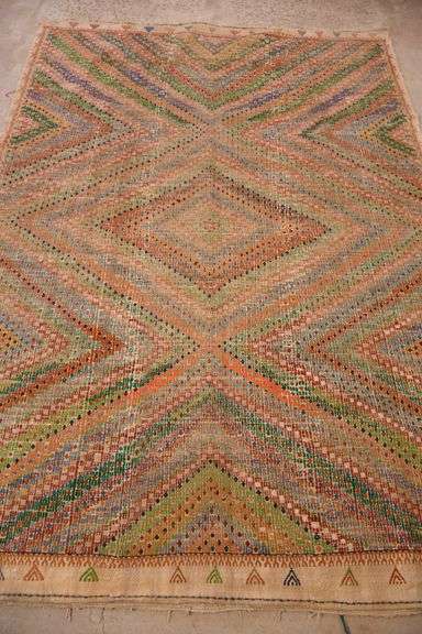 6x9 hand knotted Turkish Kilim rug; 736-420 - R.H. Lee & Co. Auctioneers