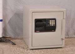 Sentry "Model S3517" safe with digital combination pad; 621-107 - R.H ...