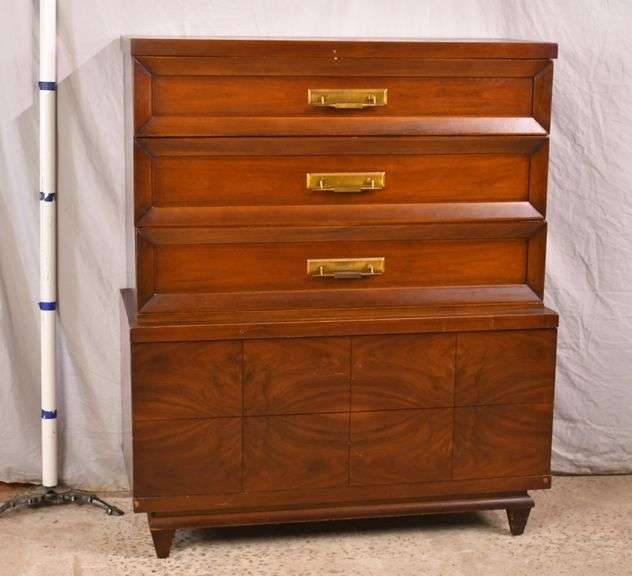 Kent-Coffey "Grandeur" walnut chest on chest; 55-9632A - R.H. Lee & Co ...
