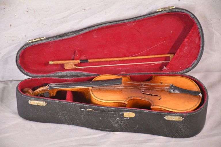 Miniature cello with case; 14991-008 - R.H. Lee & Co. Auctioneers