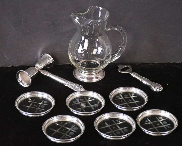 Group of sterling silver bar items; 869-342 - R.H. Lee & Co. Auctioneers