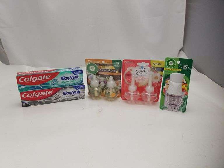 Air Wick plug in with refills, glade refill & colgate toothpaste ...