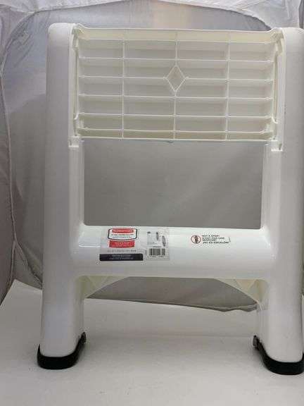 Rubbermaid EZ Step Folding Step Stool - Lexington Online Auction