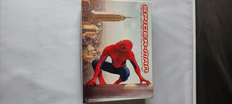 Spider-Man Limited edition Collectors Set - Land of Goshen Auction House