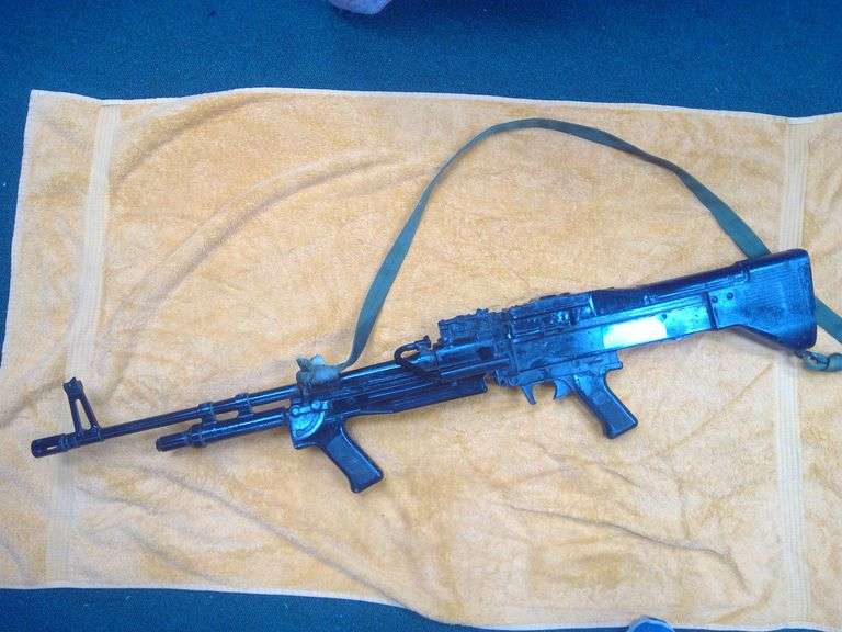 M249 Navy Seal Training Rifle - Land of Goshen Auction House
