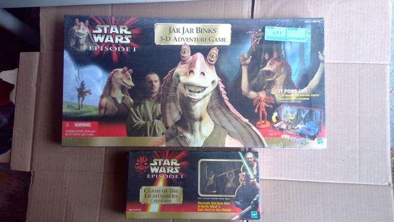 NEW SEALESD JAR JAR BINKS board game and Clash of the Lightsabres game ...