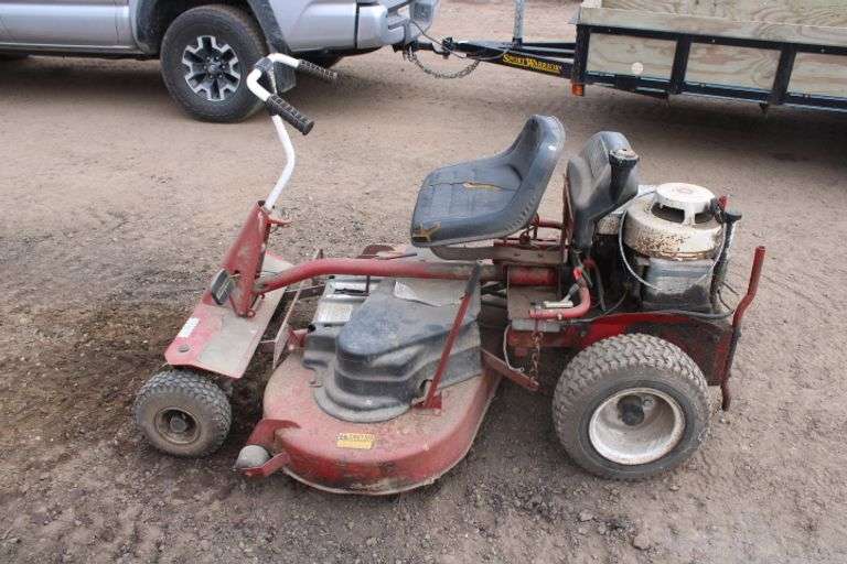 Snapper riding lawn mower - Lee Real Estate & Auction Service
