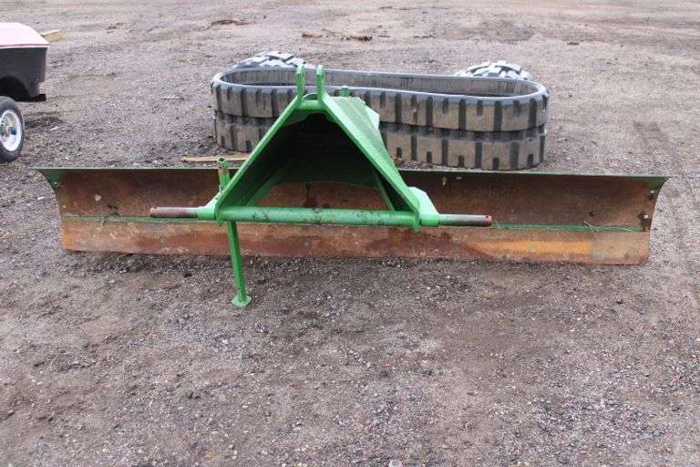 John Deere 3 pt. back blade - Lee Real Estate & Auction Service