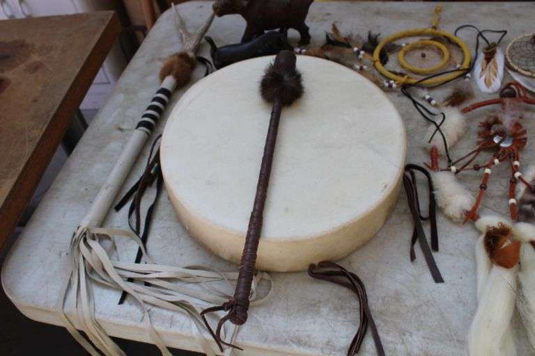 Native American items - Lee Real Estate & Auction Service