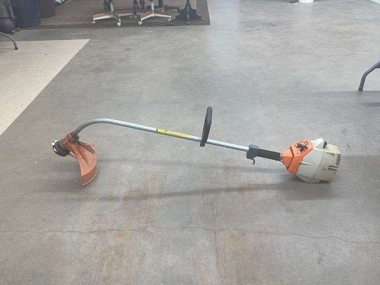 Stihl FS36 Weed Whip - Lee Real Estate & Auction Service