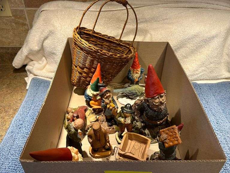 Elf Figurines & Other - Lee Real Estate & Auction Service