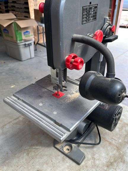 Task Force 9” Band Saw - Lee Real Estate & Auction Service