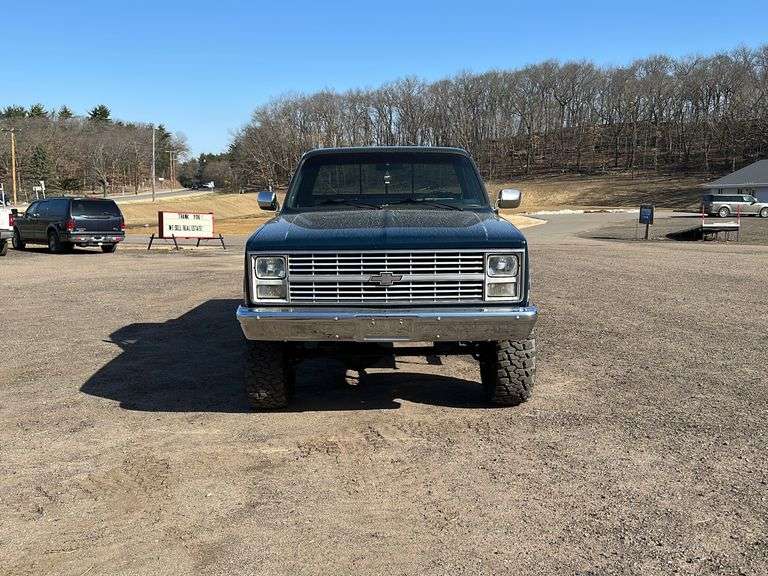 1986 Chevy Custom Deluxe 20 - Lee Real Estate & Auction Service