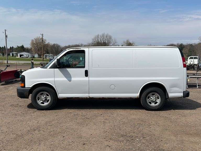 2008 Chevy - Lee Real Estate & Auction Service