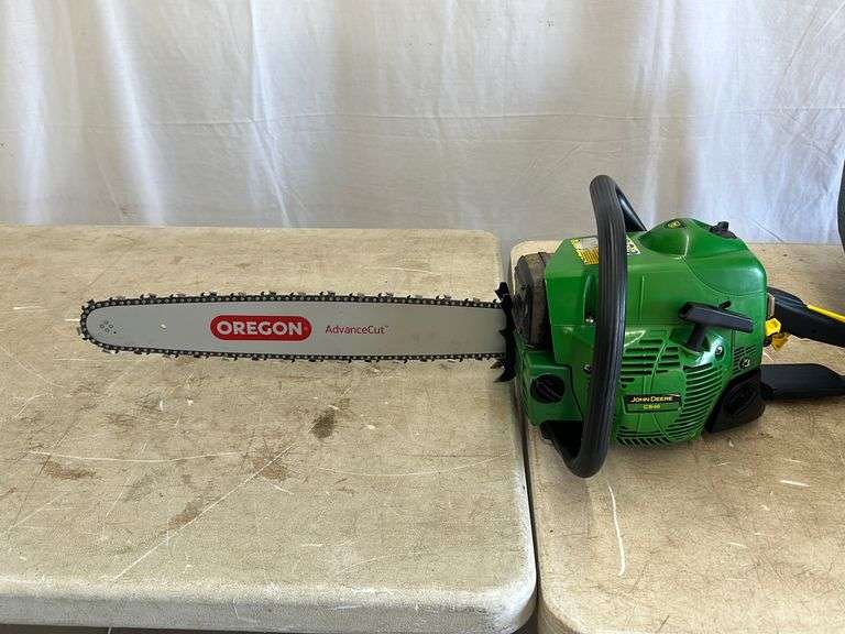 John Deere CS46 Chain Saw - Lee Real Estate & Auction Service