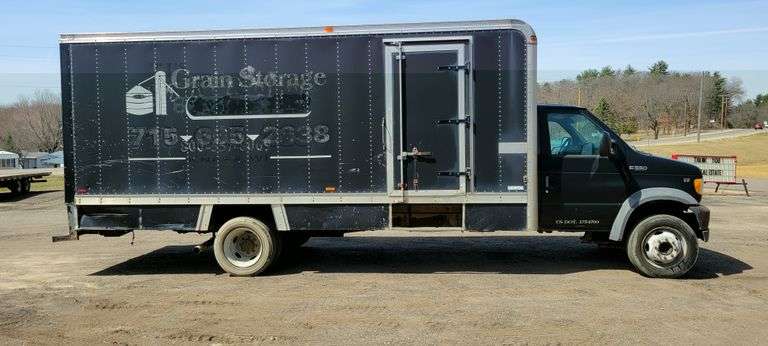 2002 Ford E550 20-ft. Van Body - Lee Real Estate & Auction Service