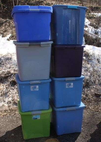 8 various totes w/lids, solid color totes - Lee Real Estate & Auction ...