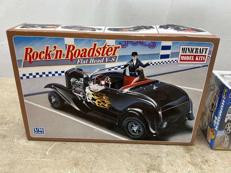 (2) Scale Model Car Kits - Lee Real Estate & Auction Service