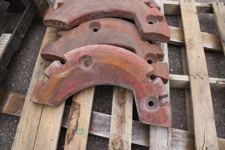IH Tractor Wheel Weights - Lee Real Estate & Auction Service