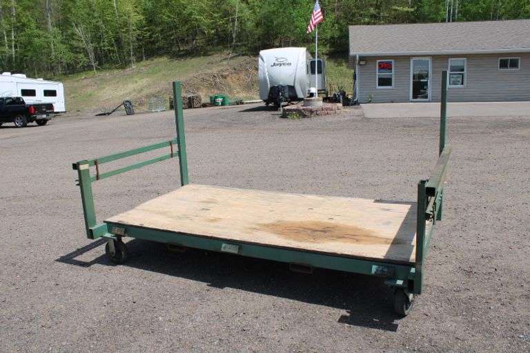 4' x 8' Platform on Casters - Lee Real Estate & Auction Service