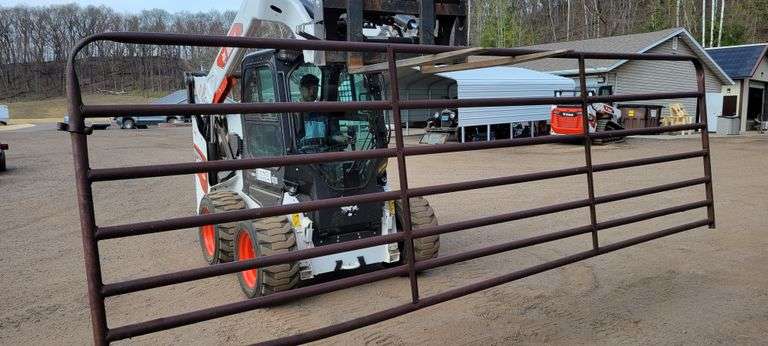 14-ft. Gate - Lee Real Estate & Auction Service