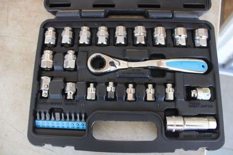 Channel Locks 32 piece socket set - Lee Real Estate & Auction Service