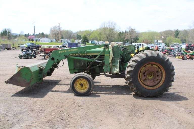 John Deere 2020 tractor w/loader - Lee Real Estate & Auction Service