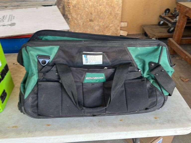 Job smart tool box & Masterforce Tool bag - Lee Real Estate & Auction ...