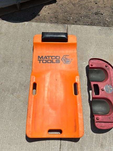 Matco Shop Creeper & Rolling Knee Pads - Lee Real Estate & Auction Service