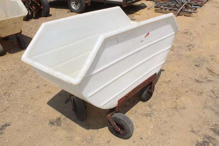 20 Bushel Poly Feed Cart - Lee Real Estate & Auction Service