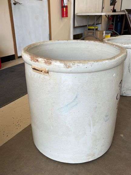 30 gal. Red Wing crock, Lg. Wing - Lee Real Estate & Auction Service