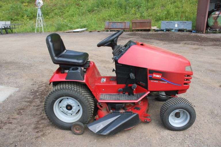 Toro Riding Lawn Mower - Lee Real Estate & Auction Service