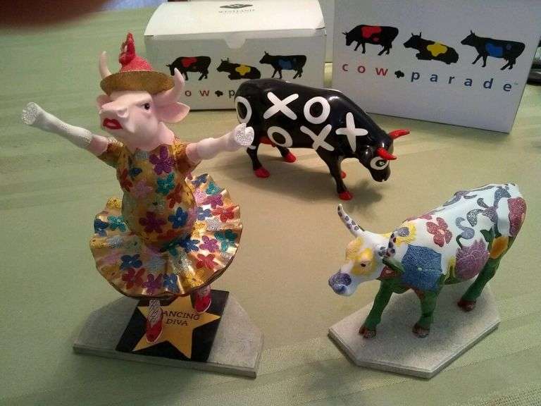 (10) "Cow Parade" Collector Cows - Lee Real Estate & Auction Service