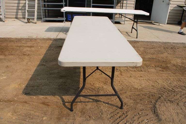 8' plastic banquet table - Lee Real Estate & Auction Service