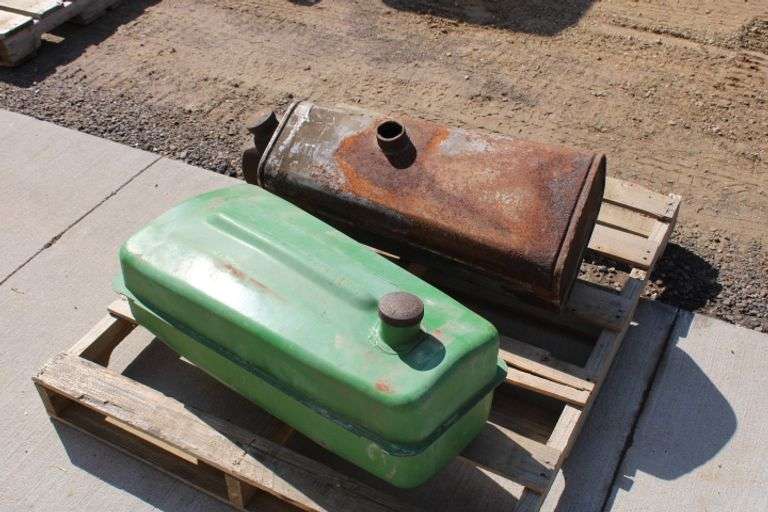 John Deere A & other gas tanks - Lee Real Estate & Auction Service