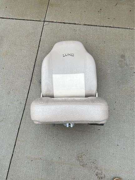 Lund Boat Seat Lee Real Estate And Auction Service