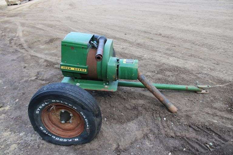 John Deere PTO generator on transport - Lee Real Estate & Auction Service