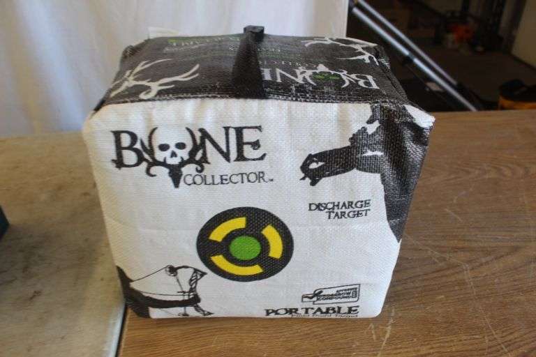 Bone Collector portable bow target - Lee Real Estate & Auction Service
