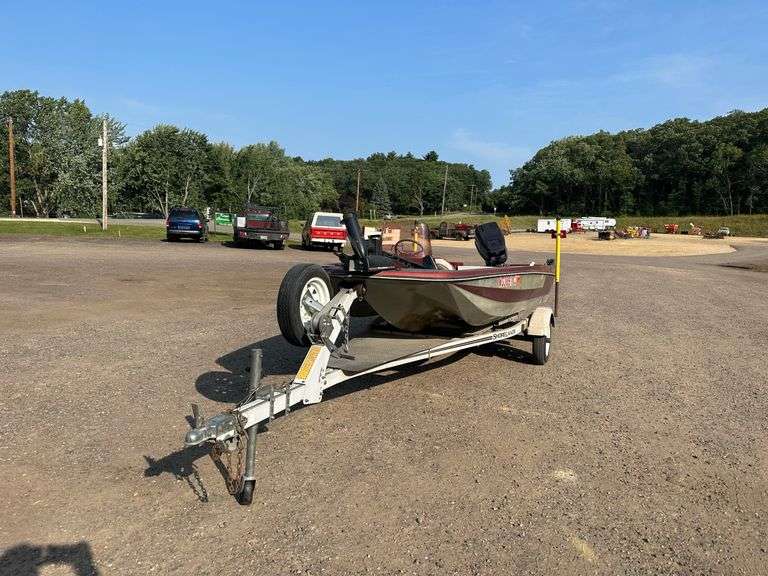 1988 Astroglass 14' Bass Boat - Lee Real Estate & Auction Service