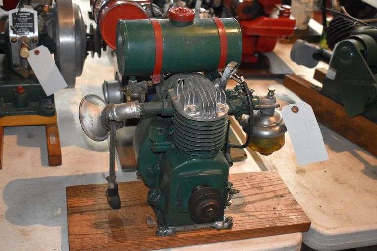 Lauson RSH-771 Engine, SN 519955, Mounted on Wood, Motor Free - Maring ...