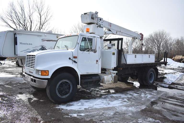 1991 International 4700 Crane Truck - Adam Marshall Land & Auction, LLC