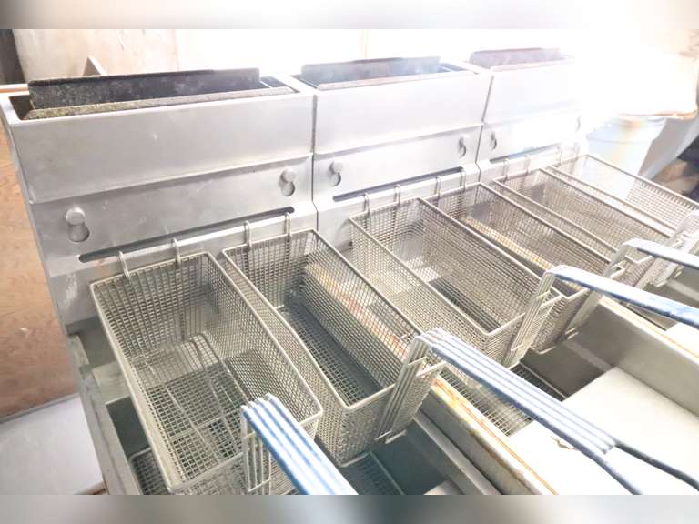 Pitco Frialator 3 bay deep fryer w/8 baskets, 47"L x 35" W x 46" H, gas ...